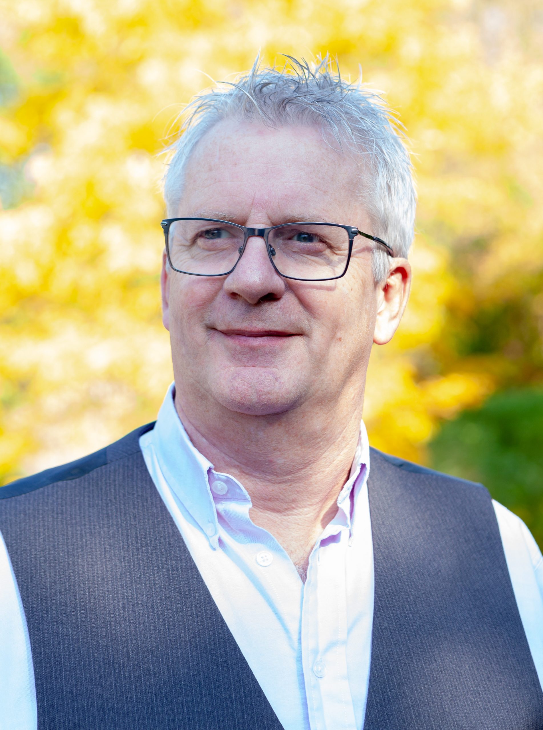 About – Coates Art